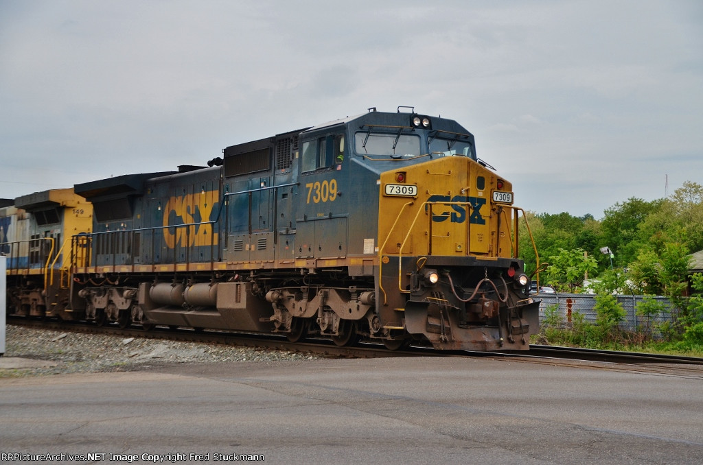 CSX 7309 is east at Arlington St.